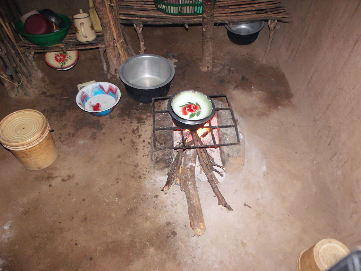 Bomba Construction – Building a Maasai Hut | Clean Water Kenya